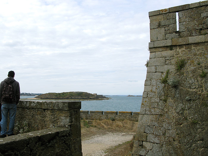 Saint-Malo - le Fort National - Tentations Voyages, le magazine ...
